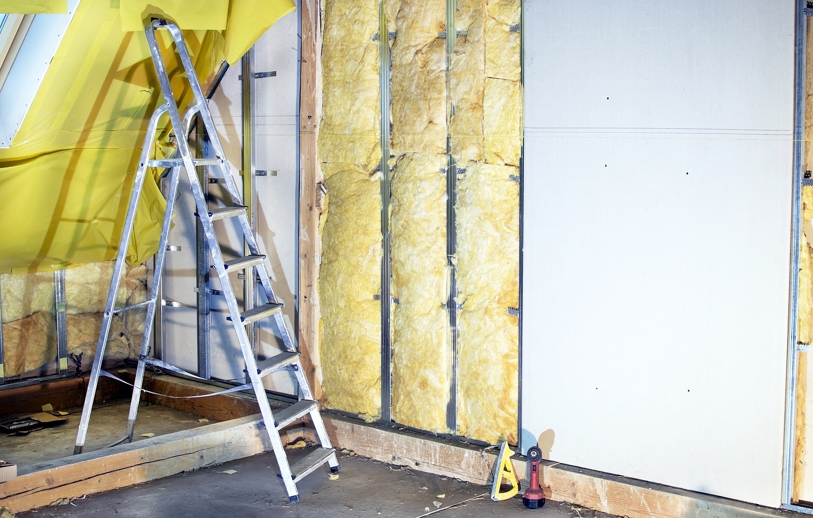 How to Check Insulation in Walls: Simple Methods for Las Vegas Homeowners